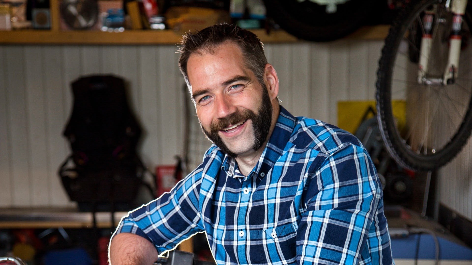 Engine Addict With Jimmy de Ville | Sky.com