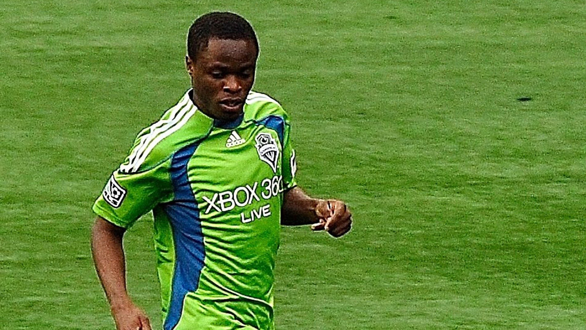 Steve Zakuani Leg Break